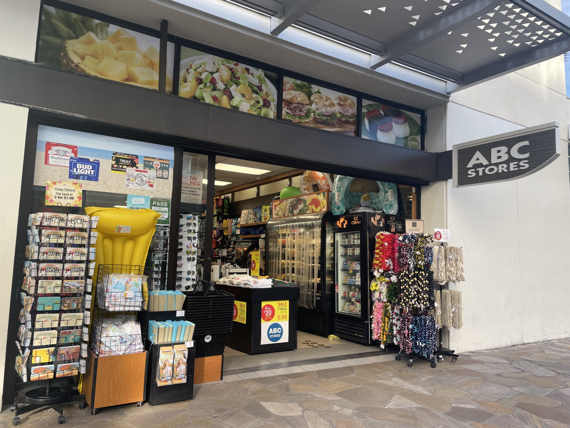 【写真付きで解説】ハワイのABCストアでコーヒーを買おう。